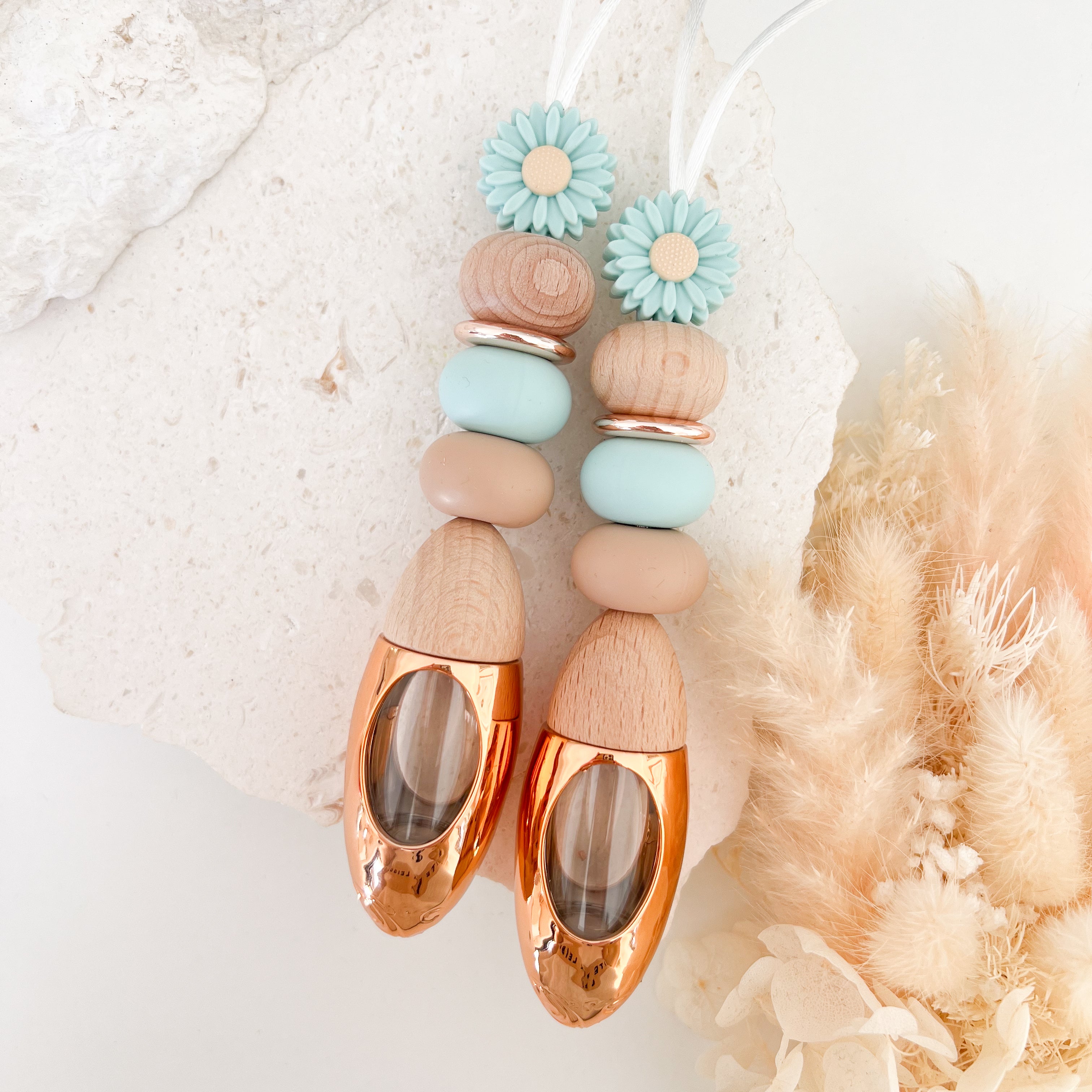 Teal Daisy Diffuser – Scrunchie Luxe