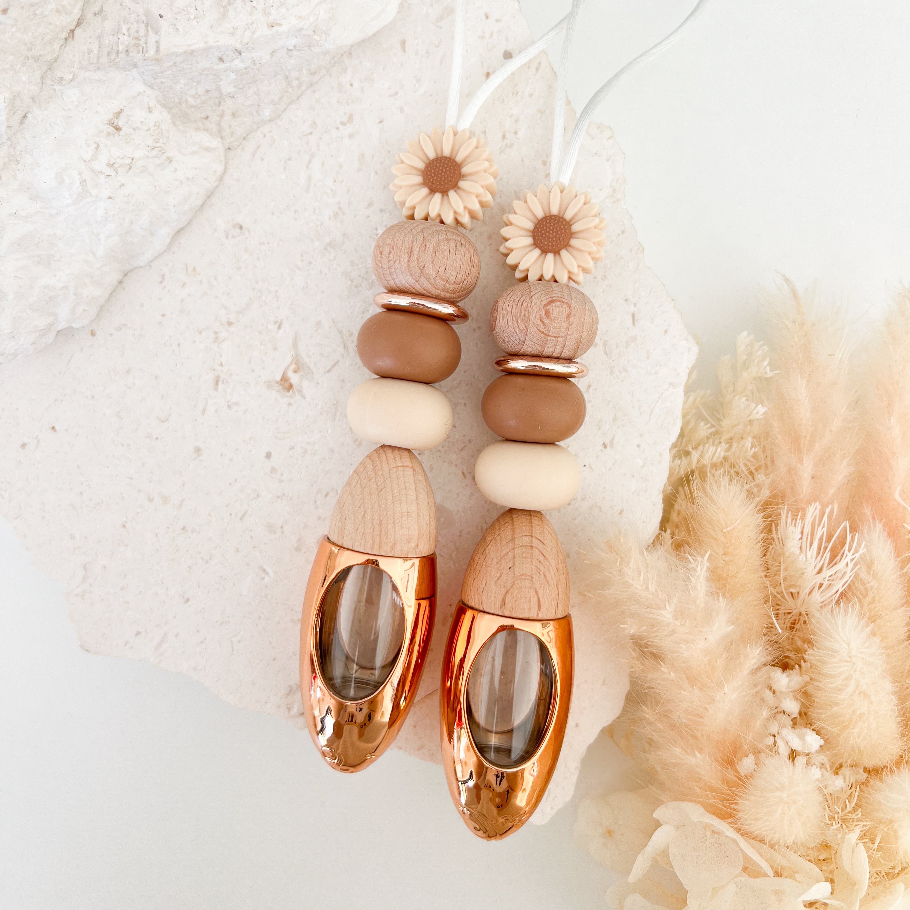 Mocha Daisy Diffuser – Scrunchie Luxe